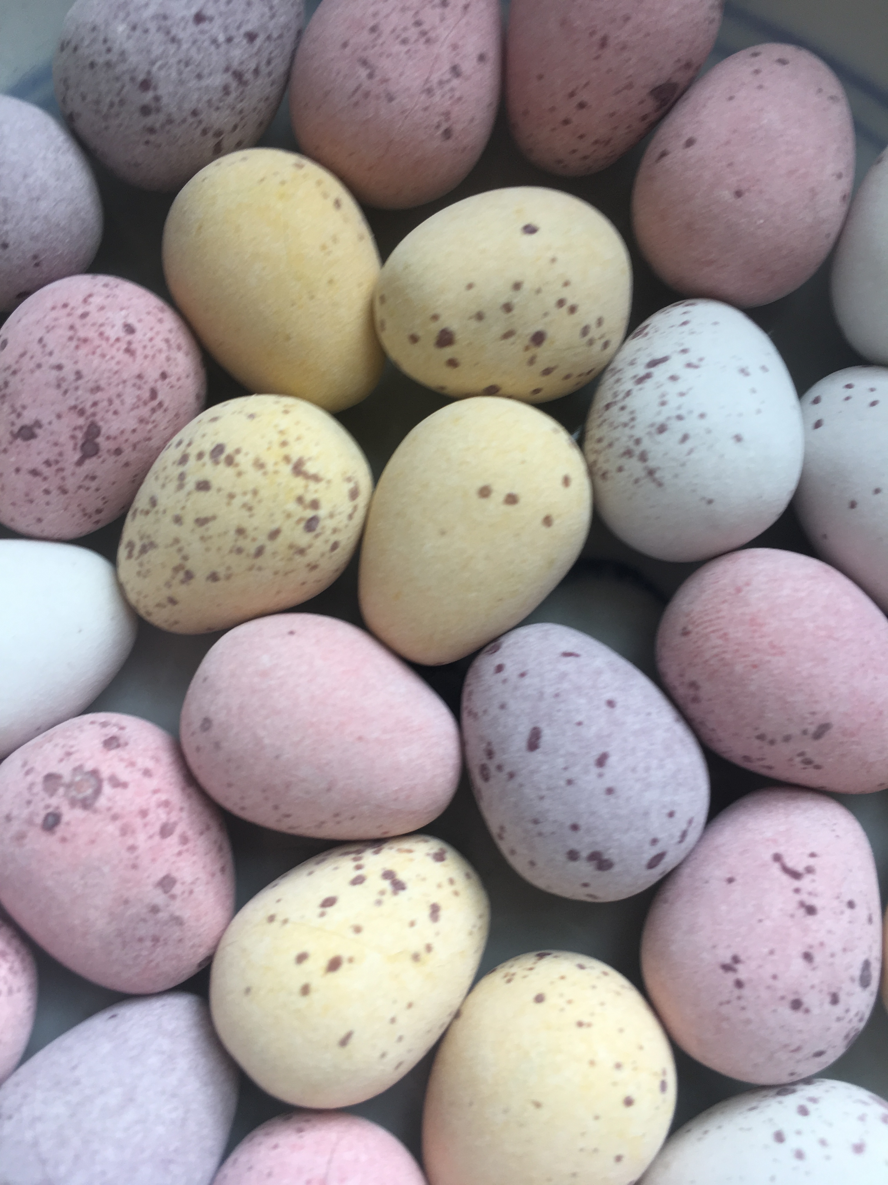 Mini Egg Macaron Chicks